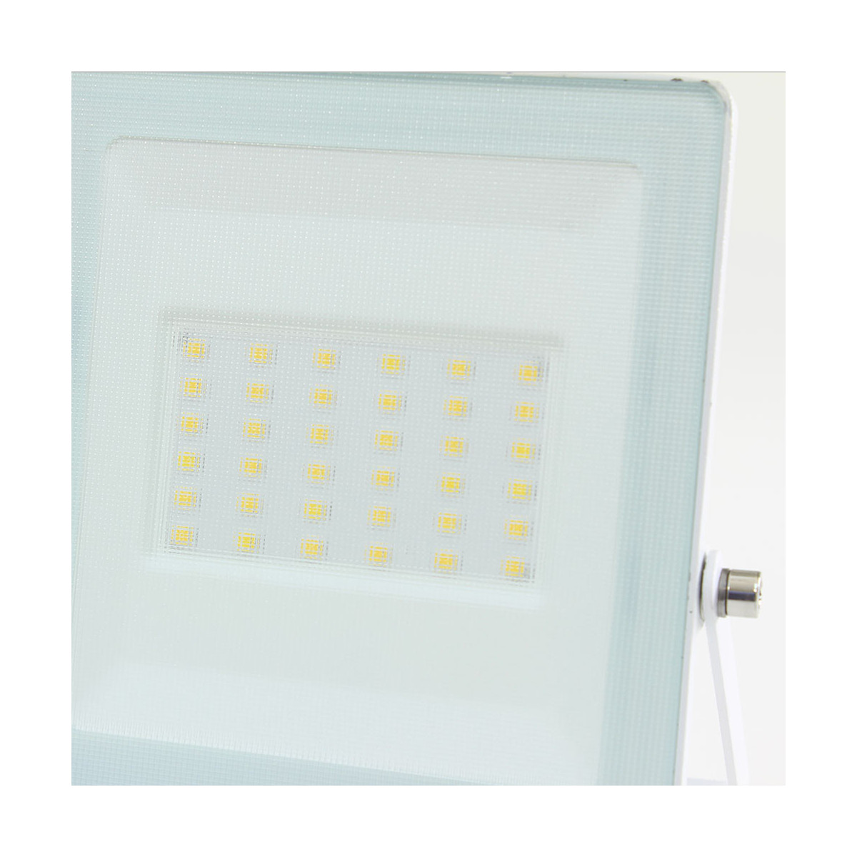 Slim 30W LED floodlight, white light. At the best prices